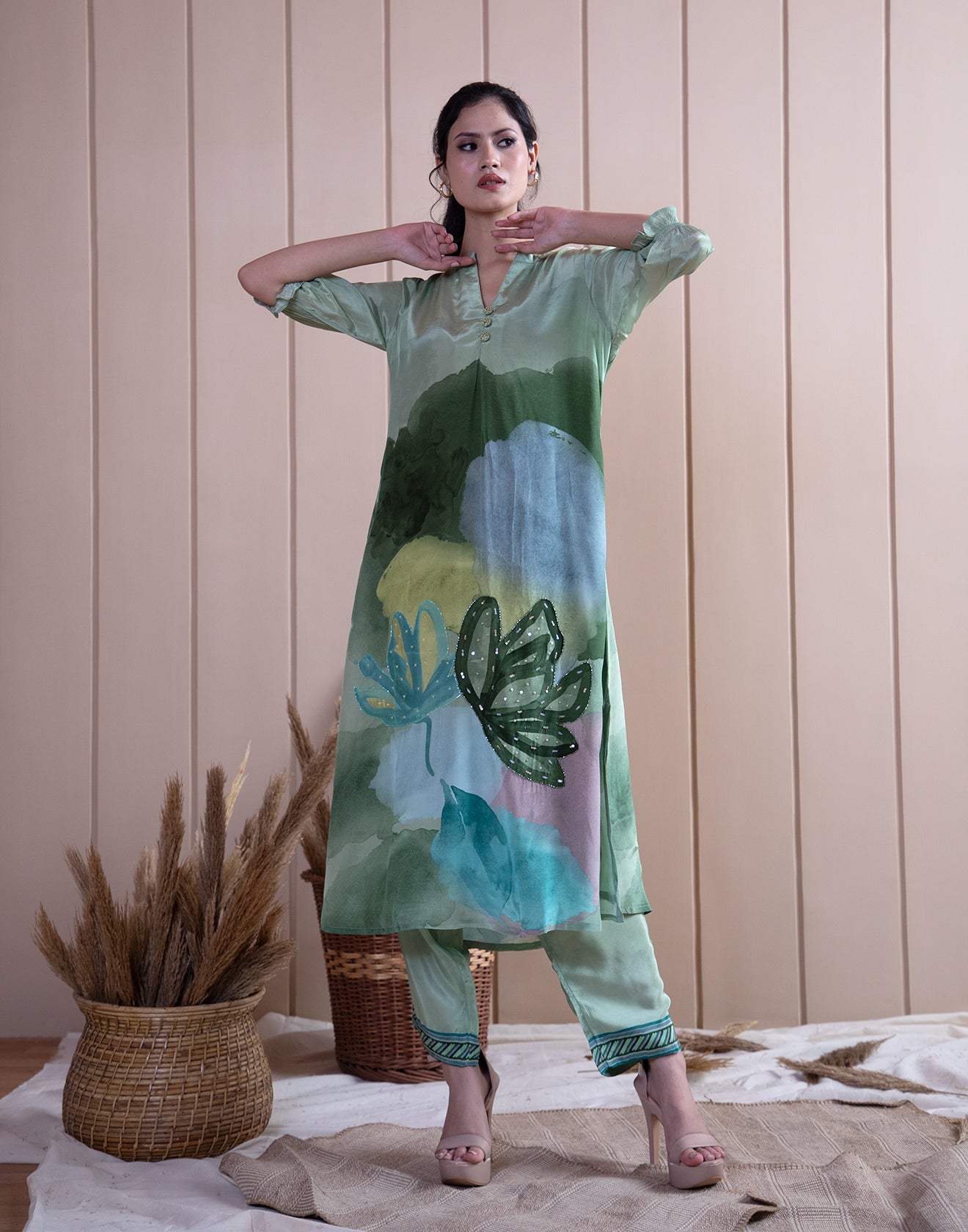 Kurta Sets – Roopkala Global